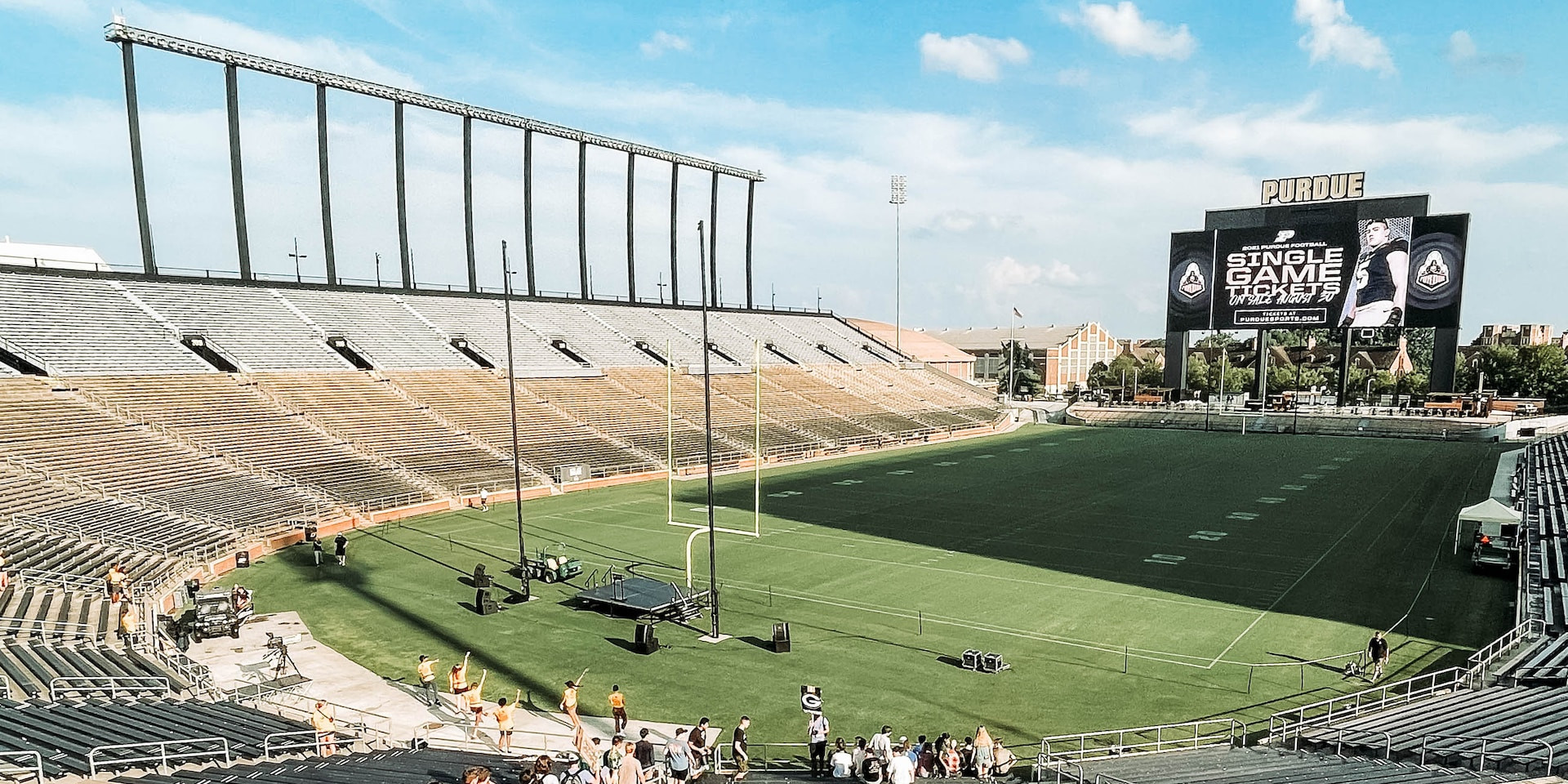 Wisconsin vs. Purdue: NCAAF Odds & Expert Tips | Pokerfuse